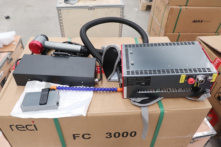 100W Pulse Laser Cleaning Machine - AccTek Laser