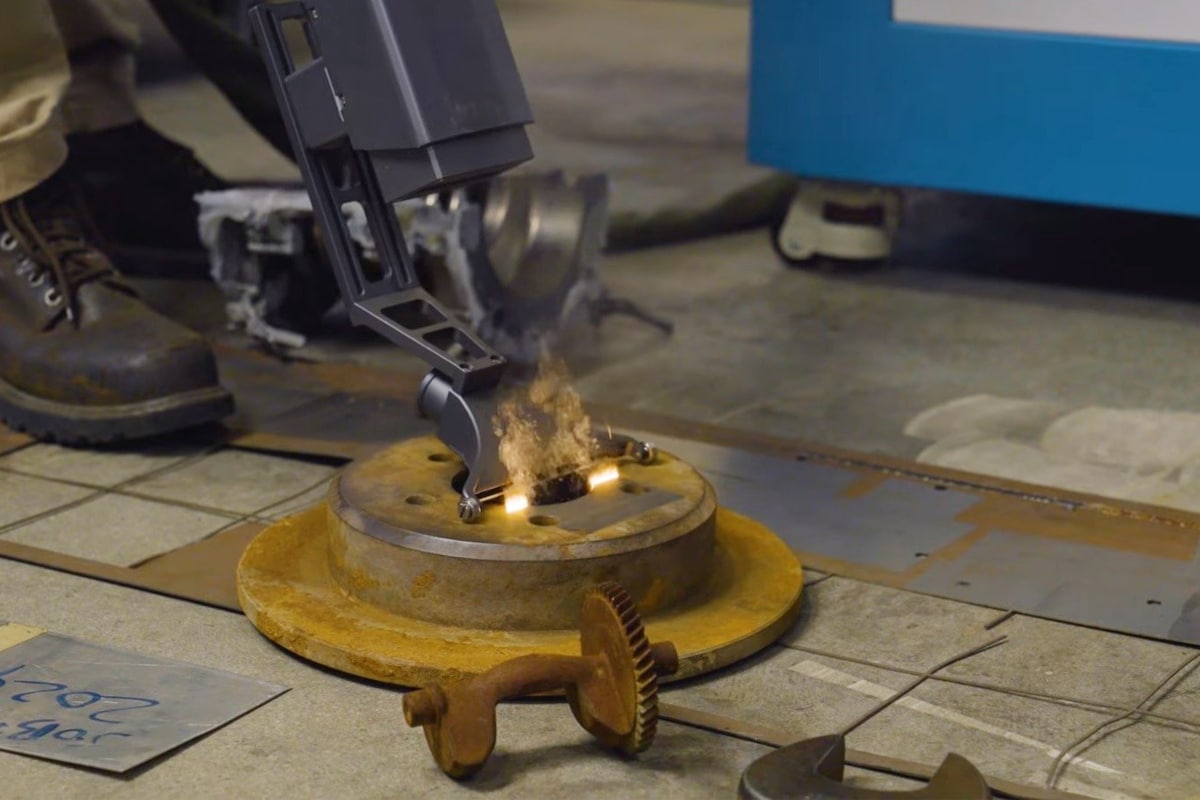 What Training Is Required To Safely Operate A Laser Cleaning Machine ...